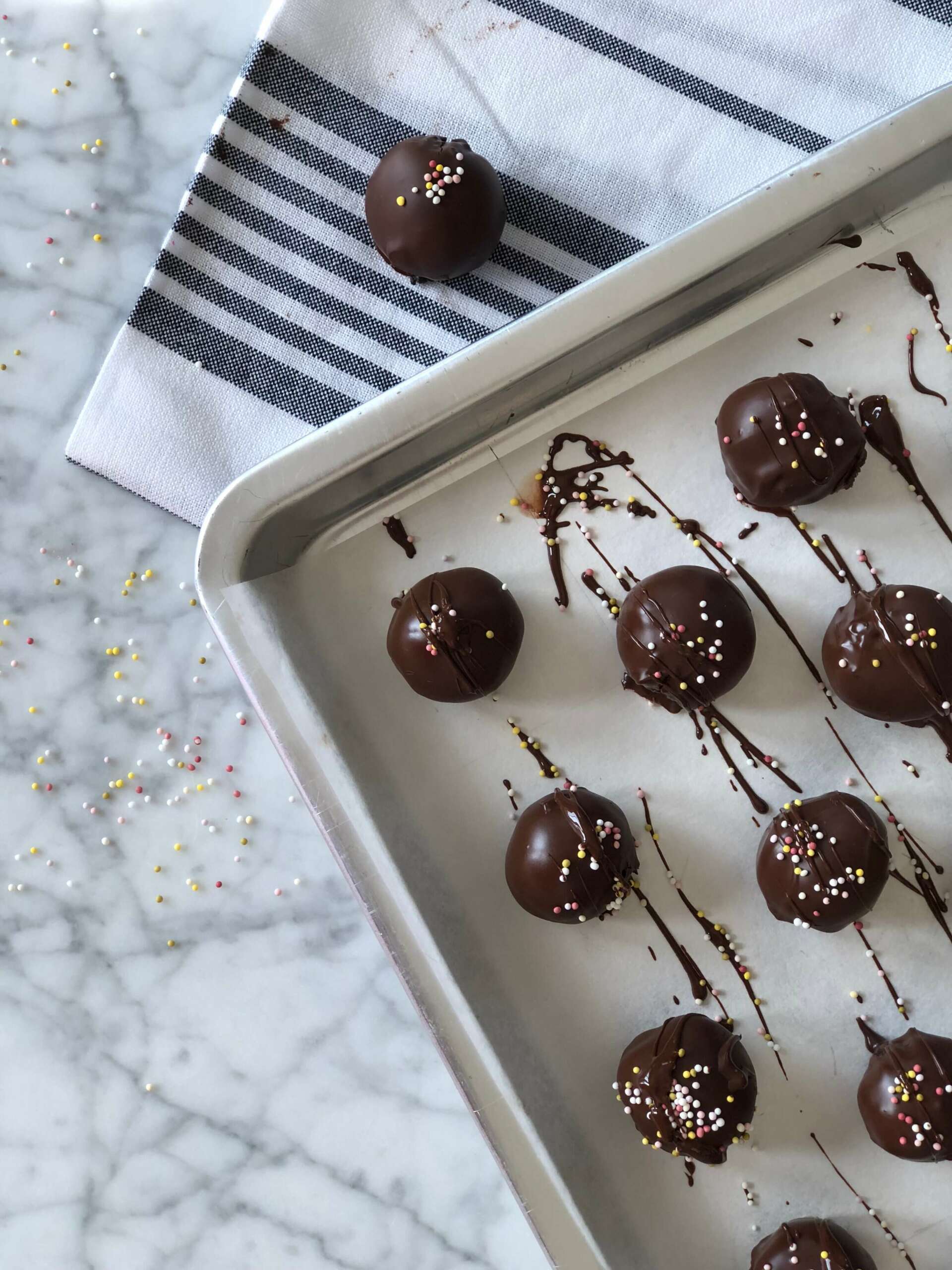 Oreo Truffles - Gemini Bakes
